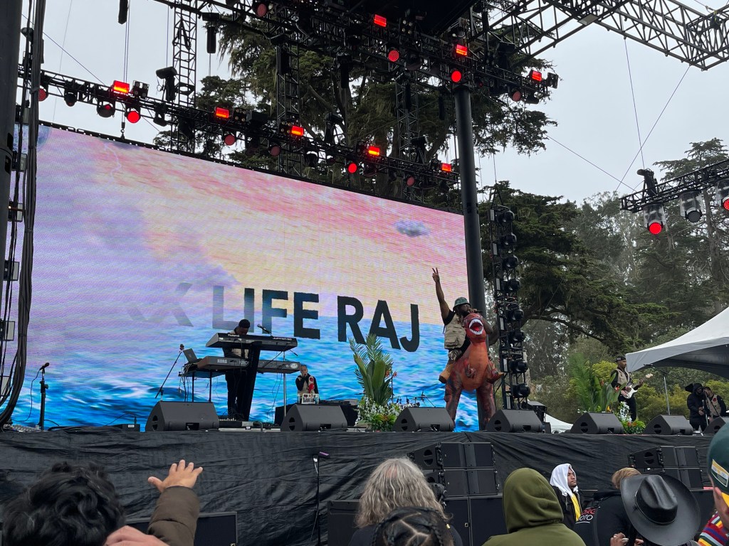 A Farewell Tour, A One-Time Show, and A Replacement Highlight Outside ...