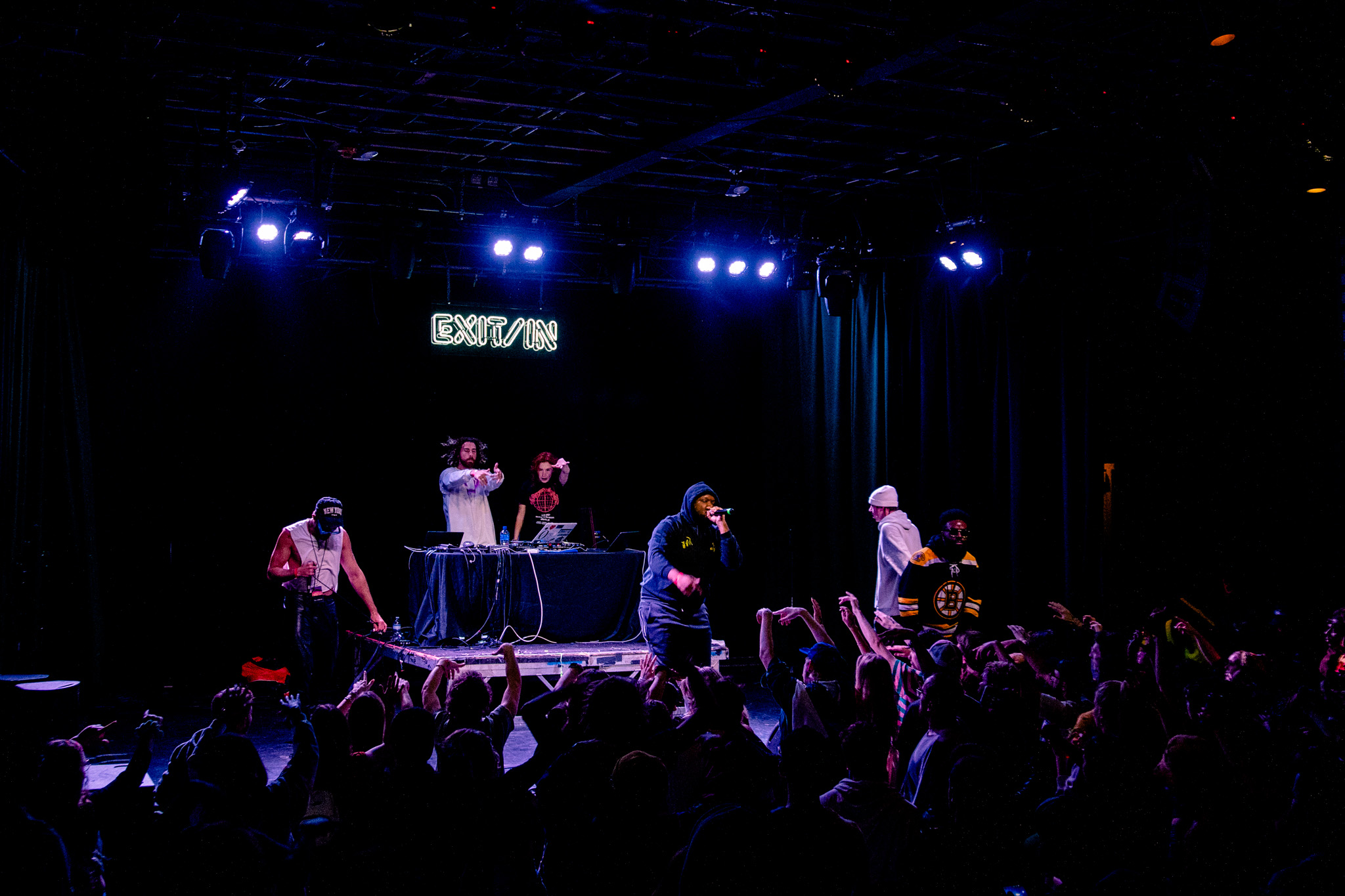 99 Neighbors Shows Out For an Intimate Show at Nashville Staple, EXIT ...
