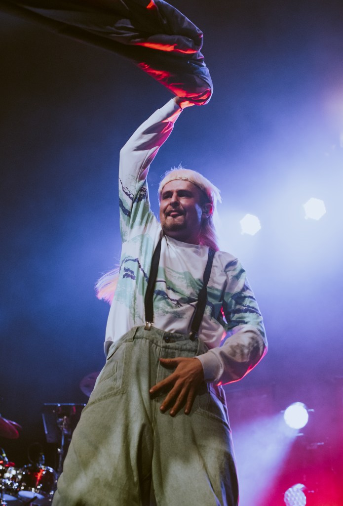 Oliver Tree Shifts Into New Era On “Cowboy Tears” Tour in San Francisco ...
